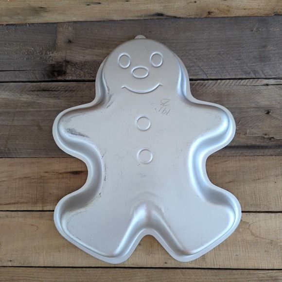 Wilton | Kitchen | Vintage 985 Gingerbread Man Wilton Aluminum Cake Pan ...